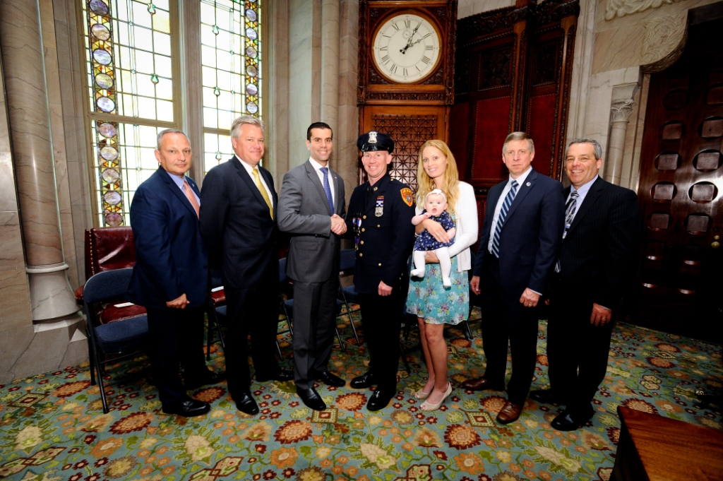 Senator Michael Venditto honors Suffolk County Police Officer Mark L ...