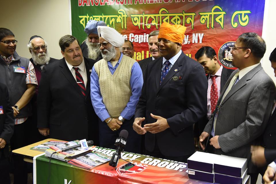 Sanders Supports Religious Garb Bill to Prevent Workplace ...