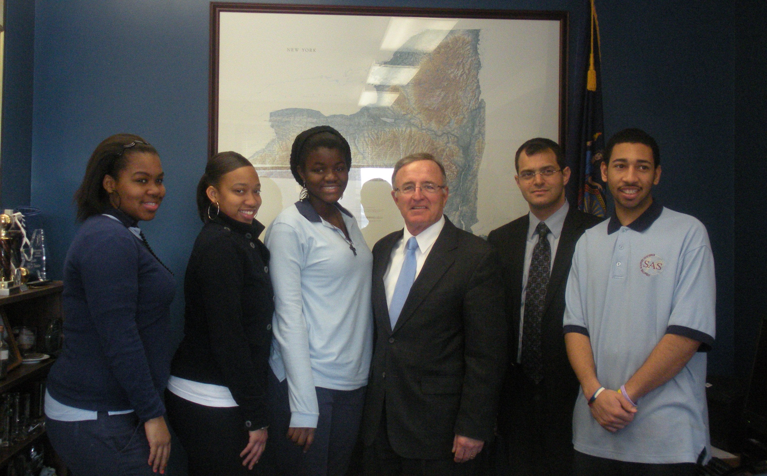 Senator DeFrancisco meets with students from the Syracuse charter ...