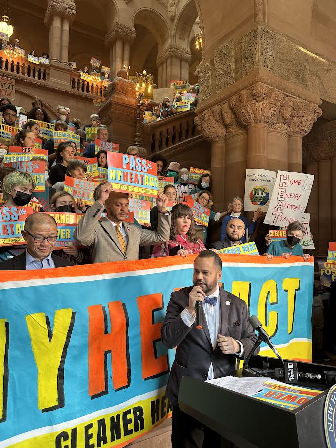 Senator Serrano Attends Rally for the NYHEAT Act | NYSenate.gov