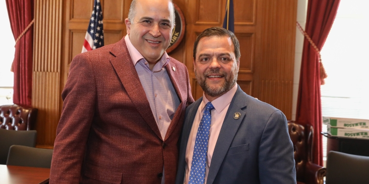 Senador Luis Sepúlveda Felicita al Senador Alexis Victoria Yeb y al ...