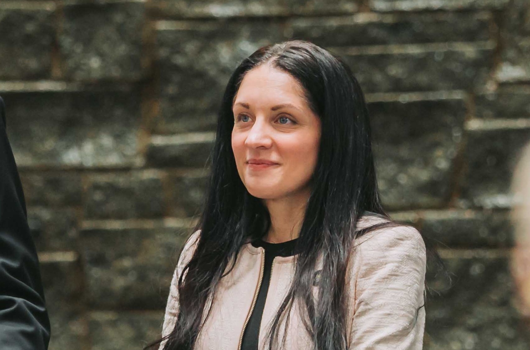 N.Y. Gov. Hochul signs executive order, bills package on Veterans Day ...