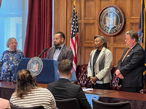 Senator Serrano Attends Earth Day Press Conference | NYSenate.gov