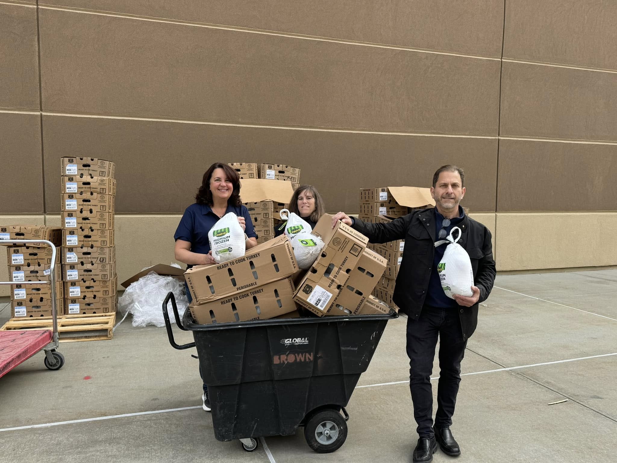 Giving Thanks: Senator Canzoneri-Fitzpatrick and Assemblyman Brown ...