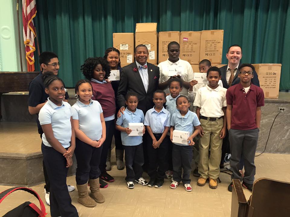Sanders Distributes Free Webcams to Schools in His District | NYSenate.gov