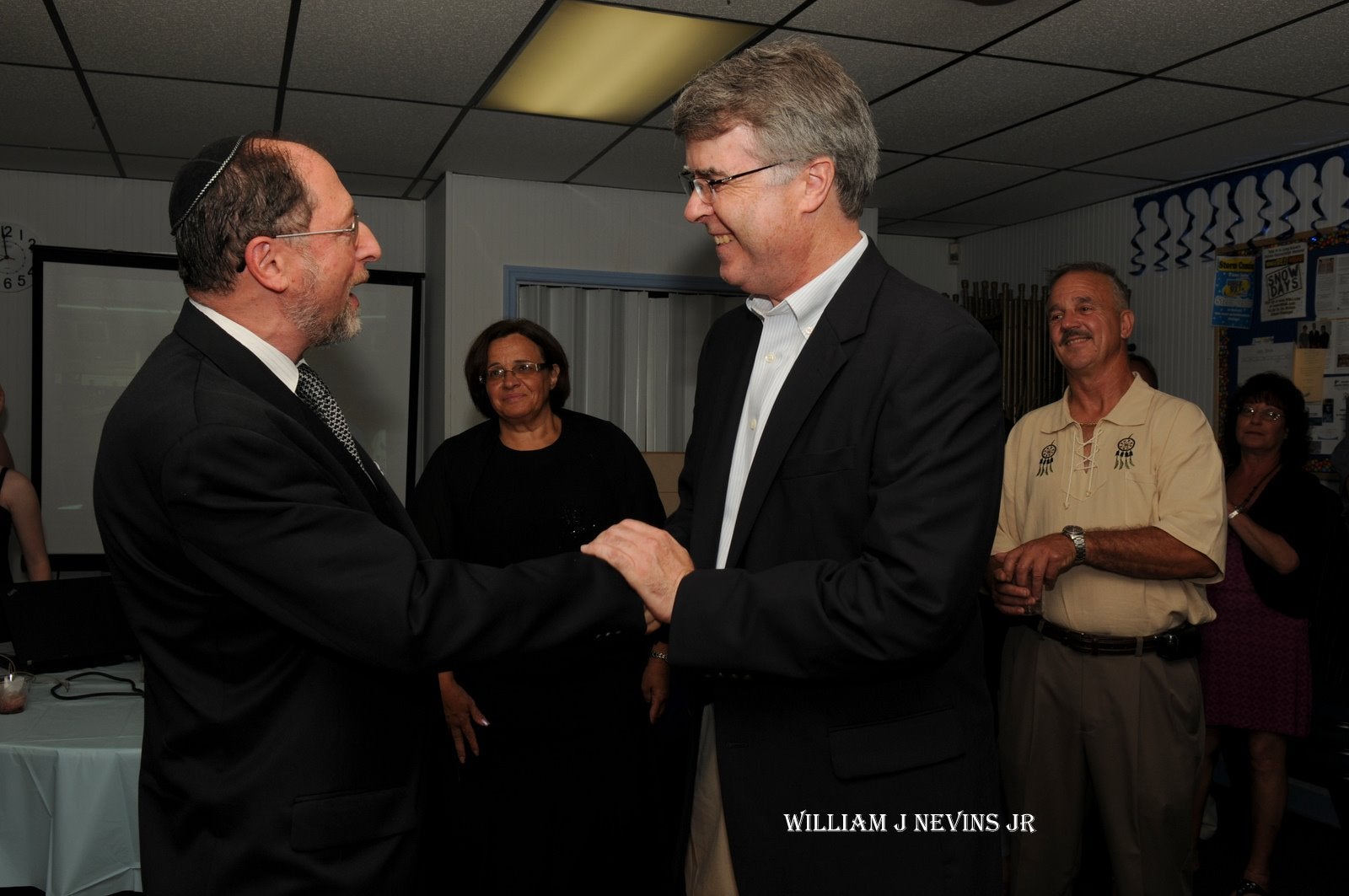 Senator Foley Attends Mastic Beach Hebrew Center | NYSenate.gov
