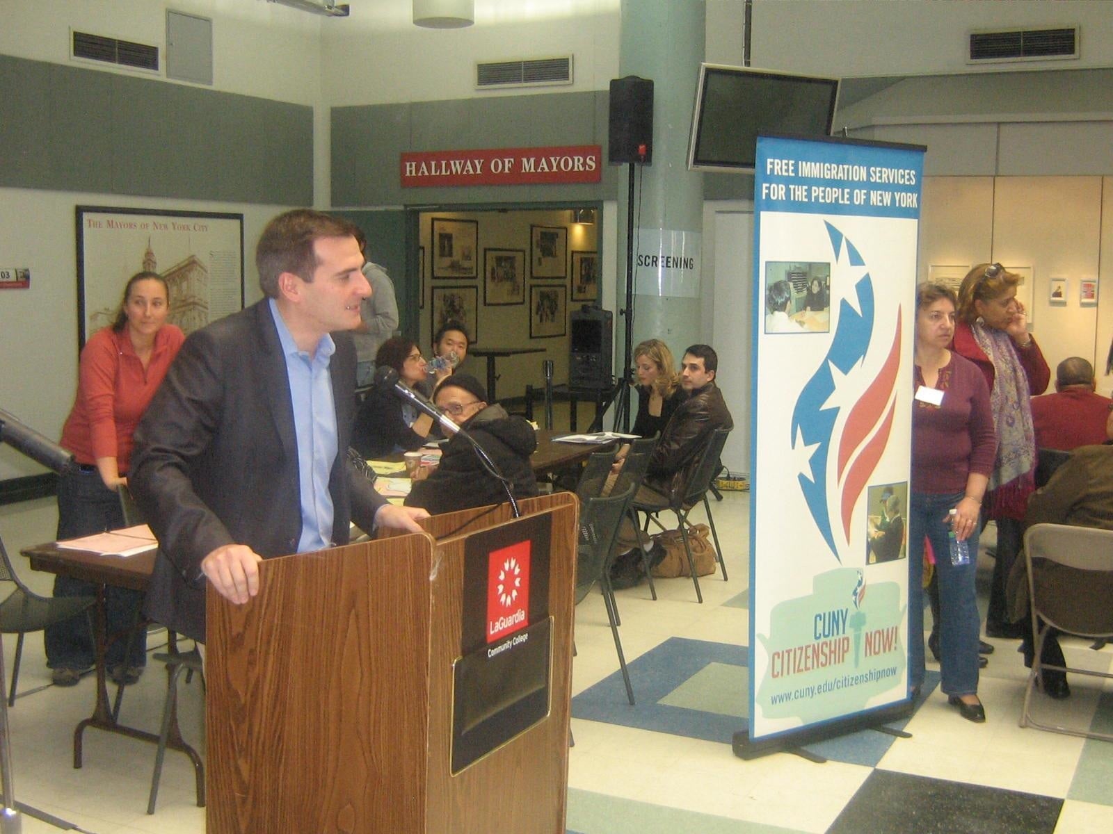 Senator Gianaris co-hosts a CUNY Citizenship Now! event | NYSenate.gov