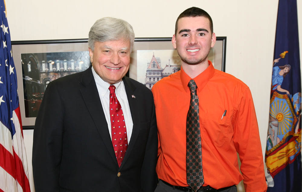 Senator Nozzolio welcomes Colby O'Brien to his College Internship ...