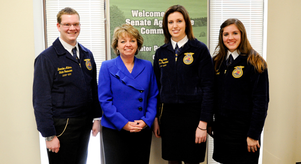 Future Farmers Meet Senator Ritchie | NYSenate.gov