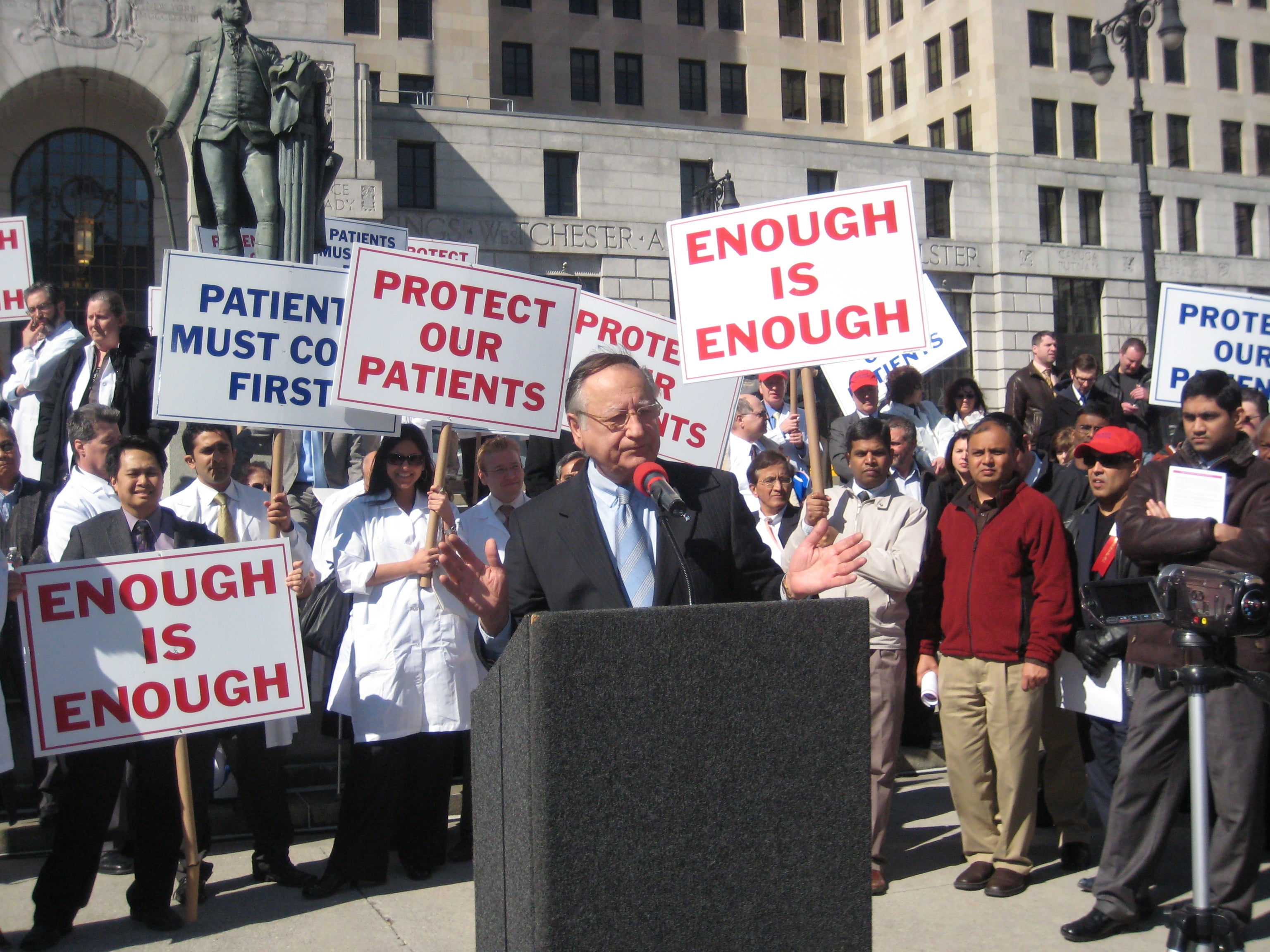 Padavan Addresses Medical Society At Capitol | NYSenate.gov