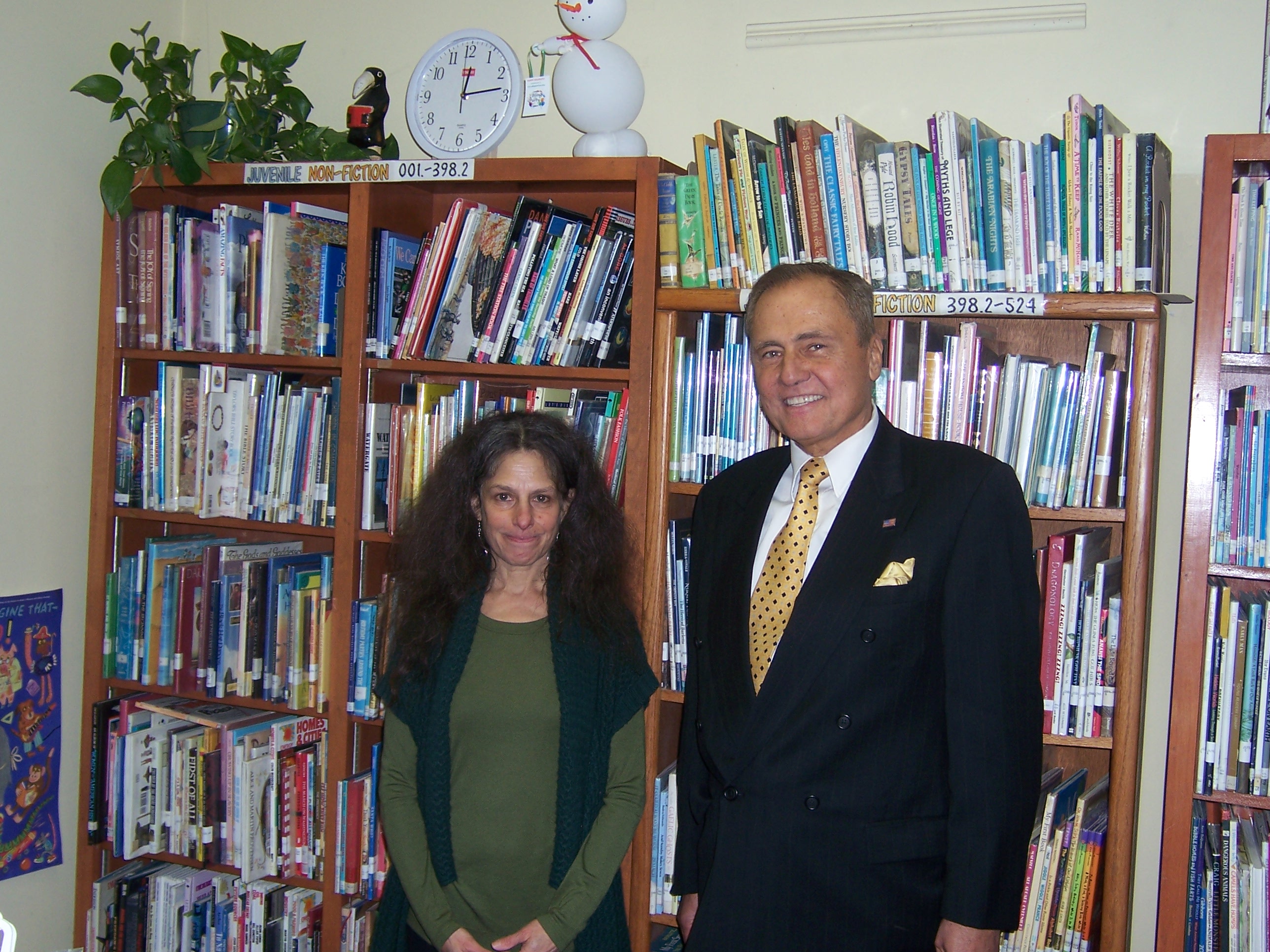 Senator Bonacic visits Rosendale Library | NYSenate.gov