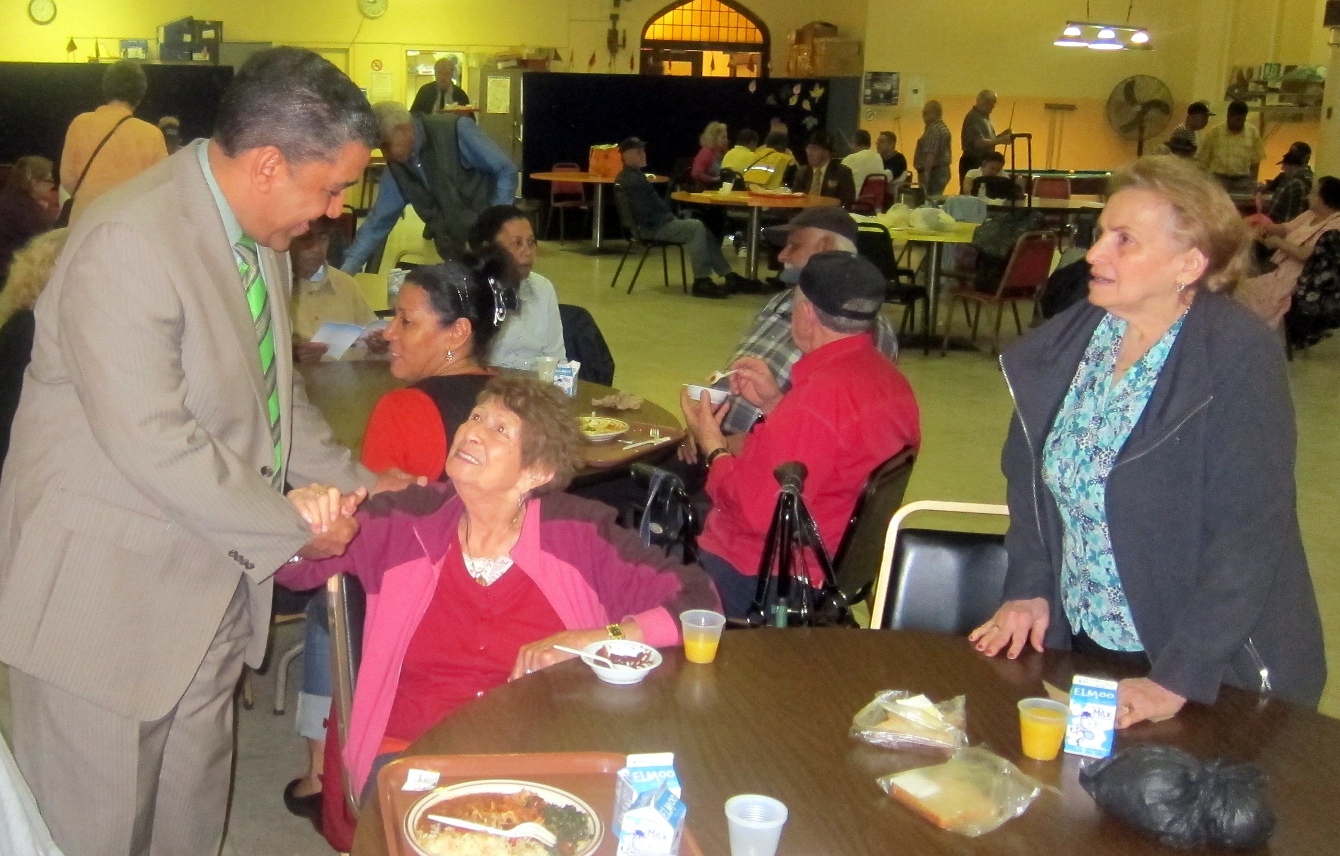 Senator Espaillat Greets Seniors at the Star Senior Center | NYSenate.gov