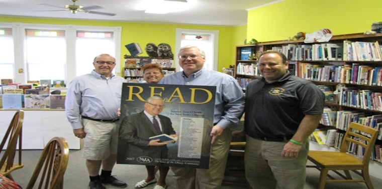 Promoting summer reading and public libraries at the Addison Public ...