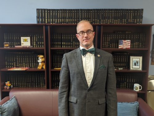 Senator Walczyk Dons Green Tie for Cerebral Palsy Awareness | NYSenate.gov
