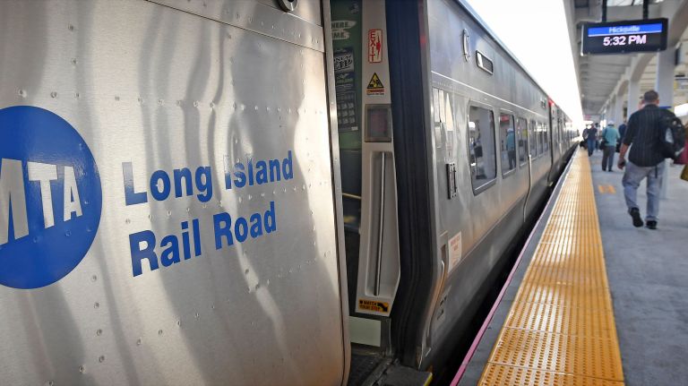 Senators call for deep audit of LIRR's performance, spending | NYSenate.gov