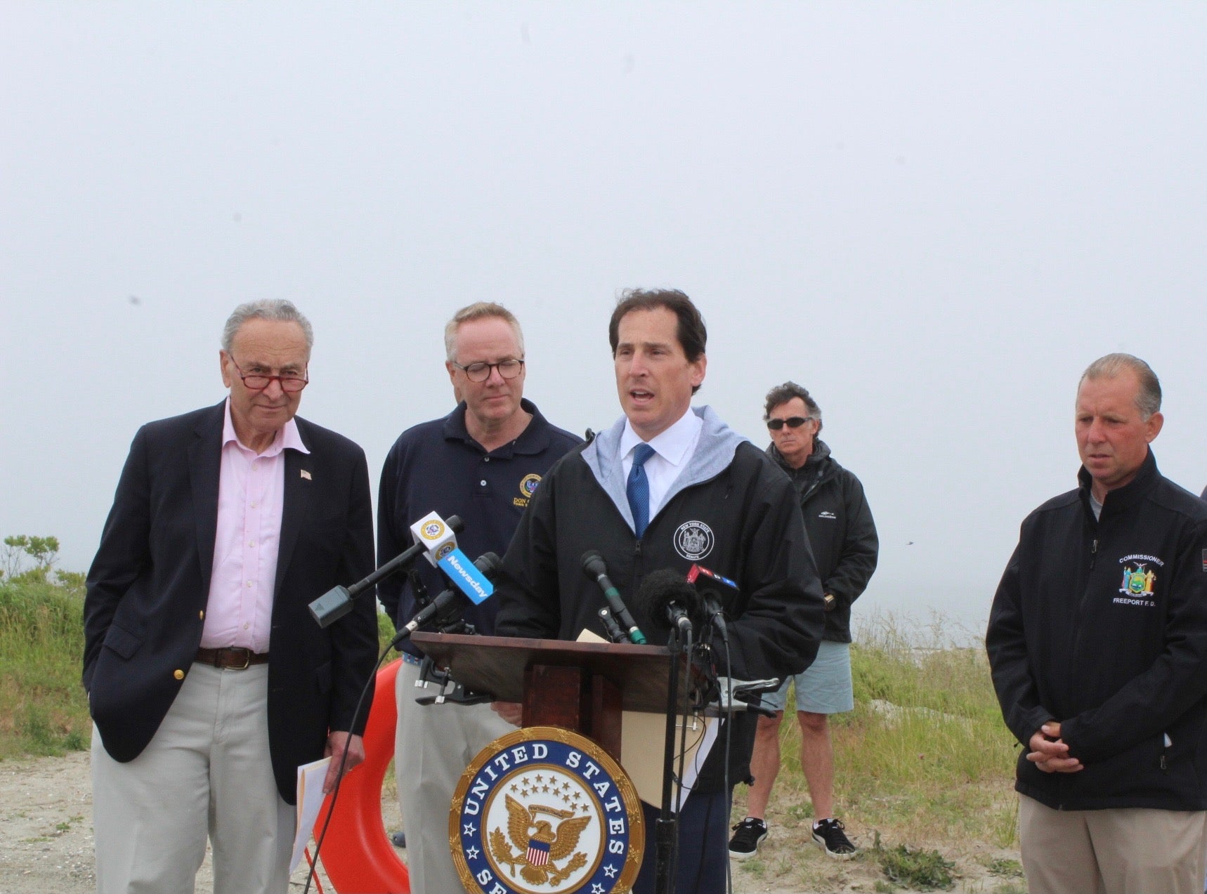 Schumer urges expedited dredging of Jones Beach Inlet | NYSenate.gov