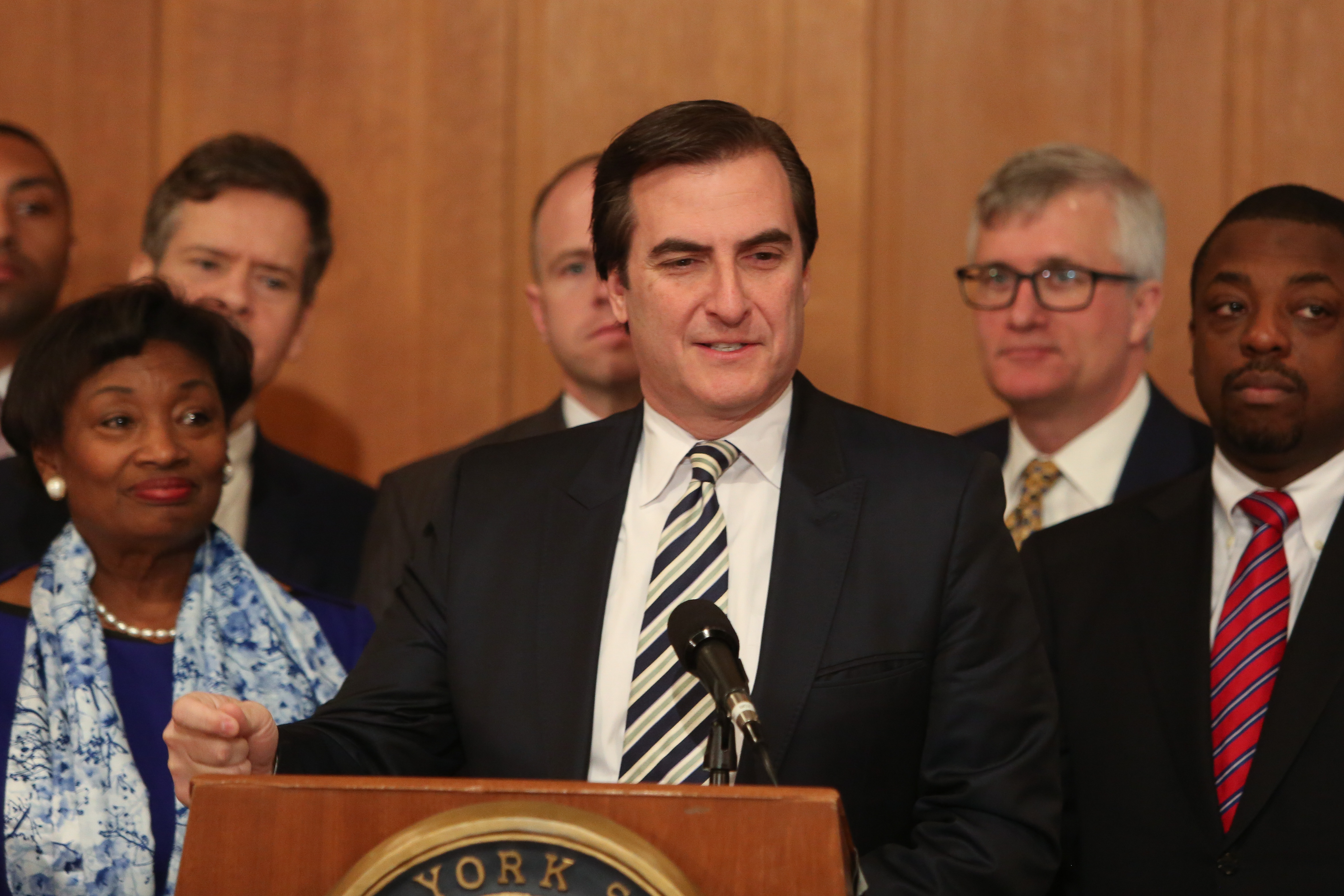 Sen. Gianaris, Assembly Member Barnwell Introduce Legislation Ending ...