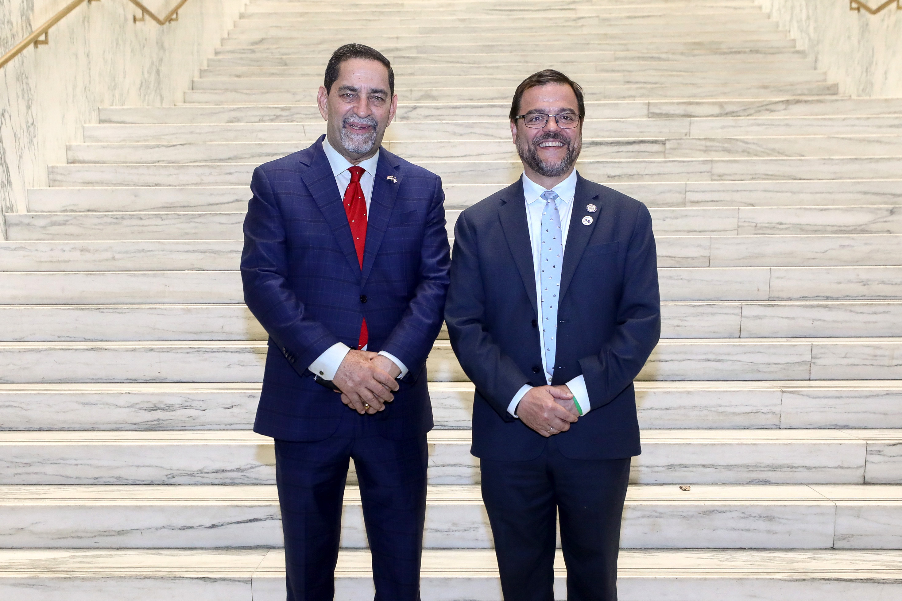 Visit of the Honorable Consul General of the Dominican Republic in New ...