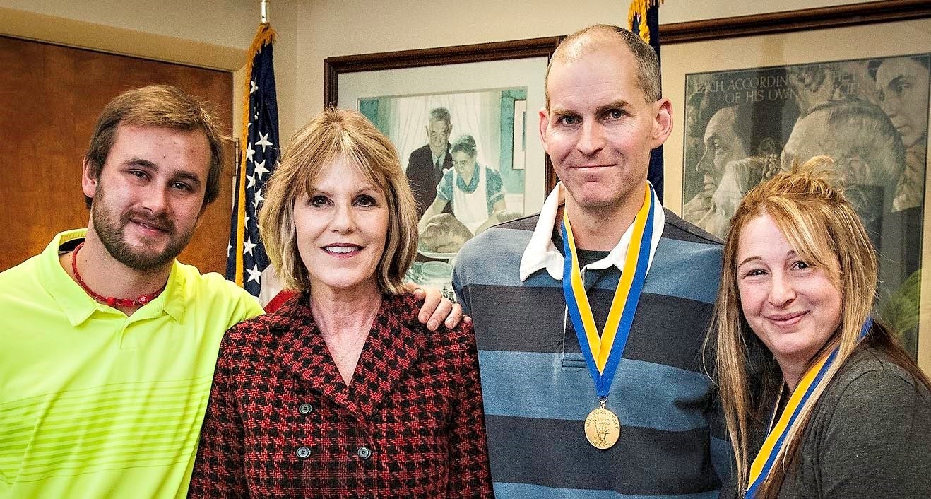 Olean Couple Awarded Liberty Medals for Saving Man | NYSenate.gov