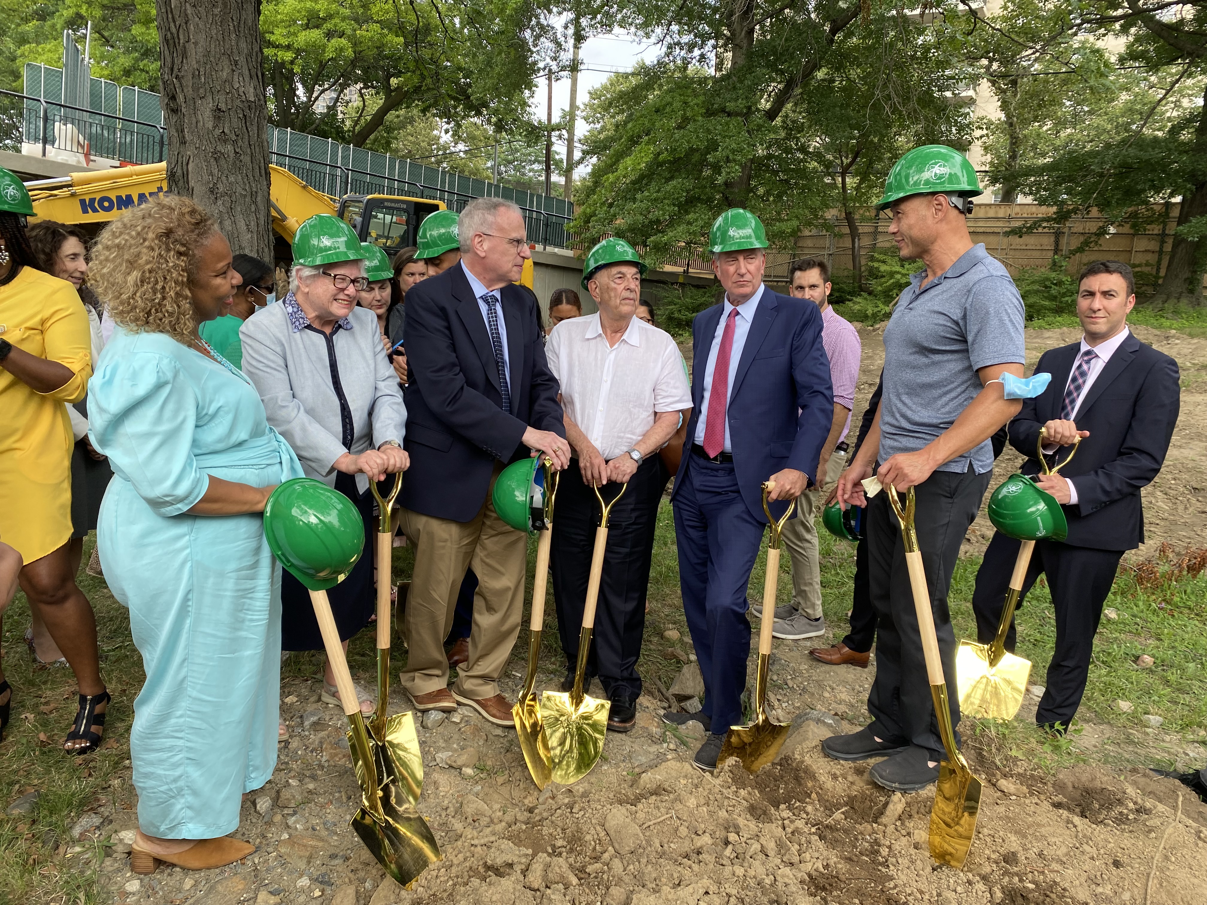 Senators Toby Ann Stavisky and John Liu, Mayor DeBlasio, and Chancellor ...