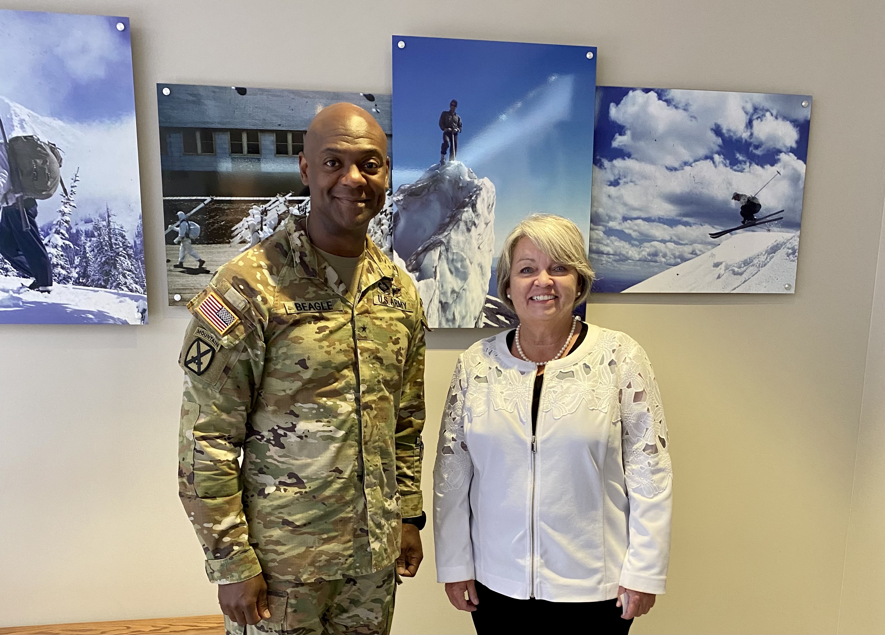 Ritchie Meets with 10th Mountain Division's New Commanding General ...