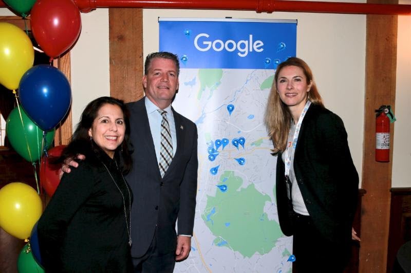 Senator Murphy: A Presence on the Internet Can Mean Big Business for ...