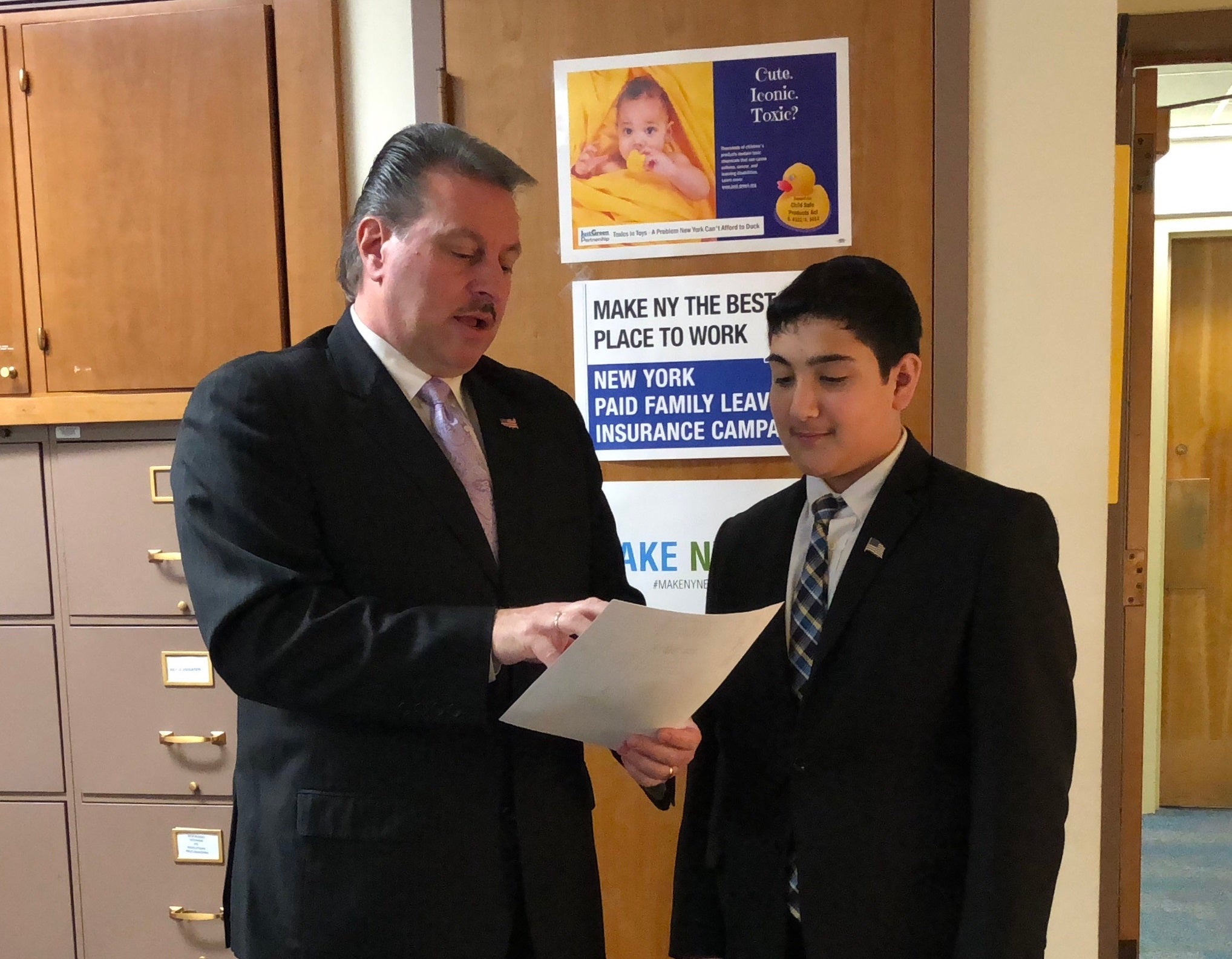 Addabbo hears constituent's concerns on bullying in Albany | NYSenate.gov