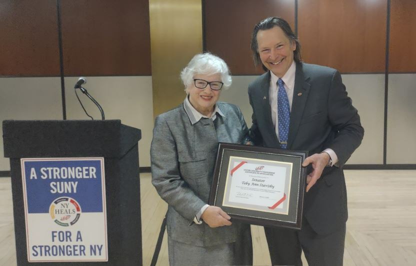 Senator Stavisky Honored by SUNY Faculty | NYSenate.gov