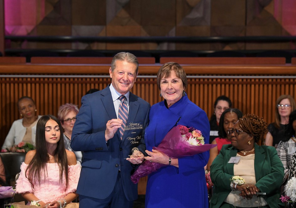 Senator Gallivan Honors Orchard Park Businesswoman | NYSenate.gov